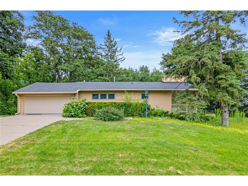 3014 Kyle Avenue N, Golden Valley, MN, 55422 | MLS: 6758557 | Edina Realty