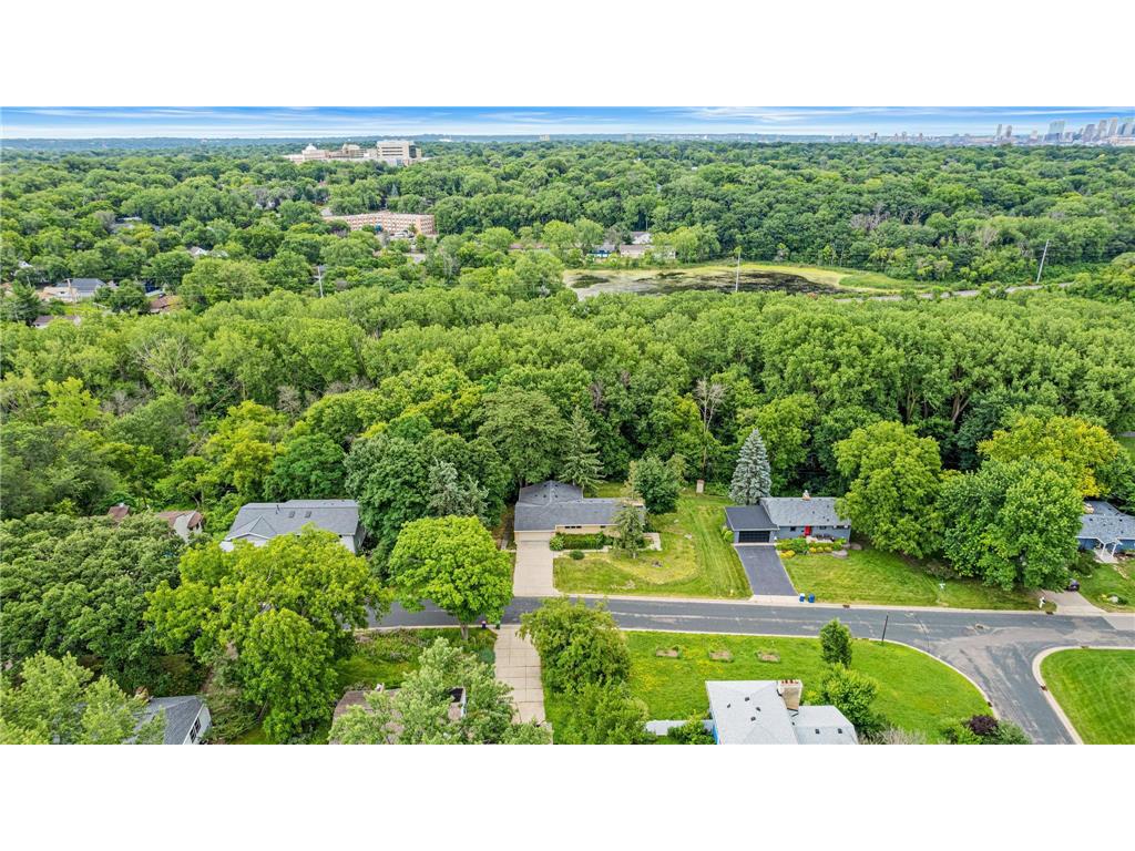 3014 Kyle Avenue N, Golden Valley, MN, 55422 | MLS: 6758557 | Edina Realty