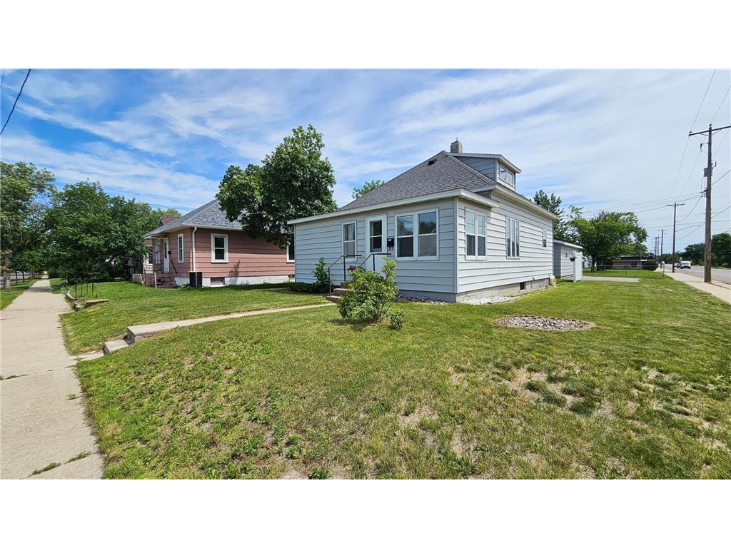 302 24th Avenue N, Saint Cloud, MN, 56303 | MLS: 6563267 | Edina Realty