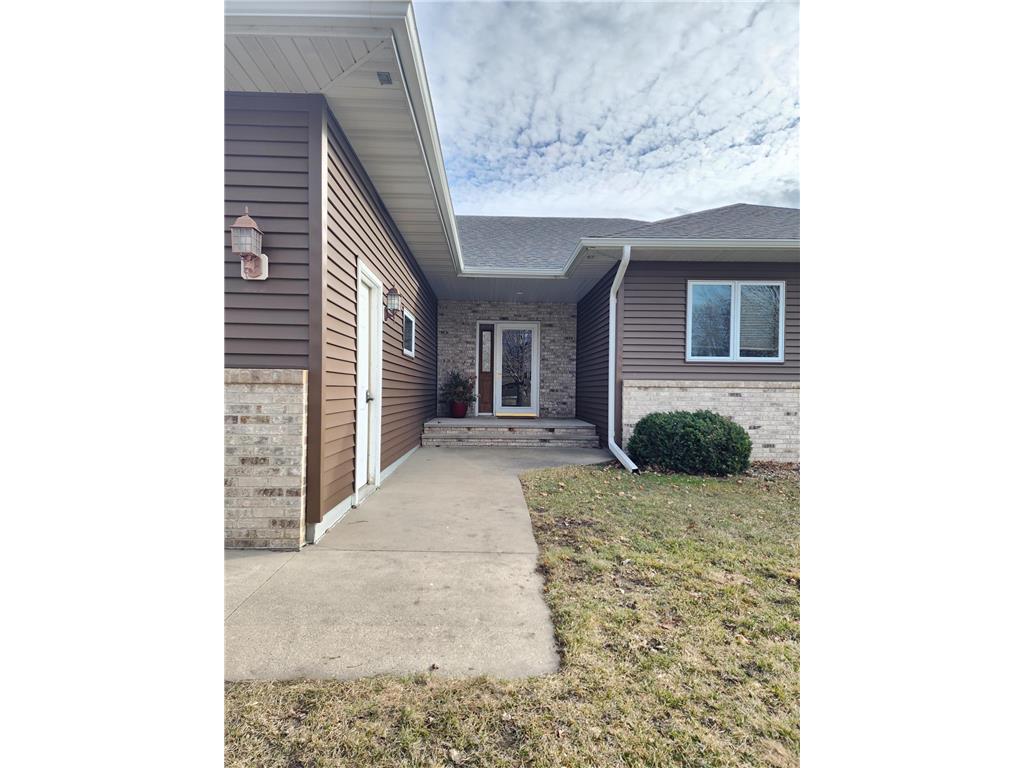 302 6th Street NW, New Richland, MN, 56072 | MLS: 6503768 | Edina Realty