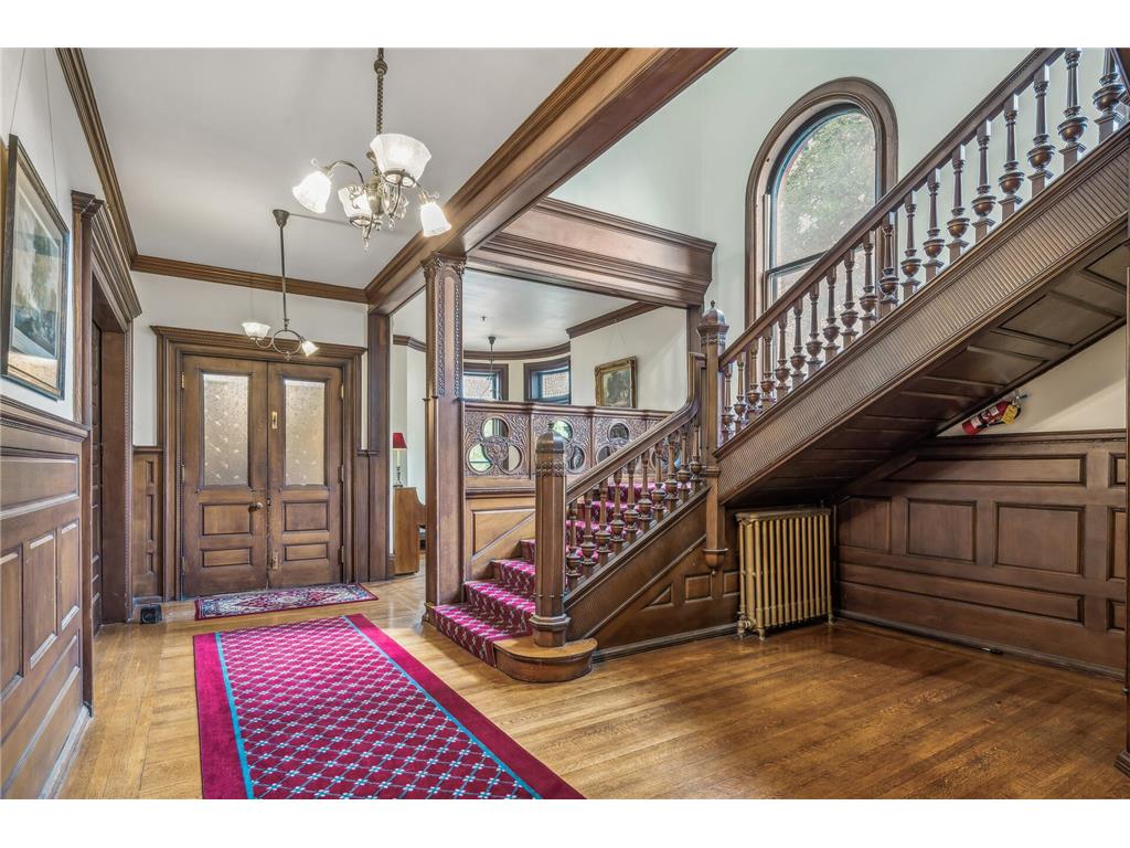 302 Summit Avenue #3, Saint Paul, MN, 55102 | MLS: 6603496 | Edina Realty