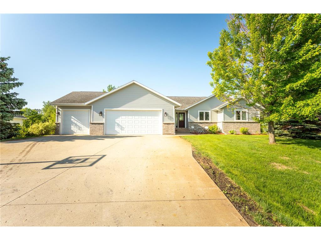 3030 Pinewood Lane NE, Alexandria, MN, 56308 | MLS: 6379704 | Edina Realty