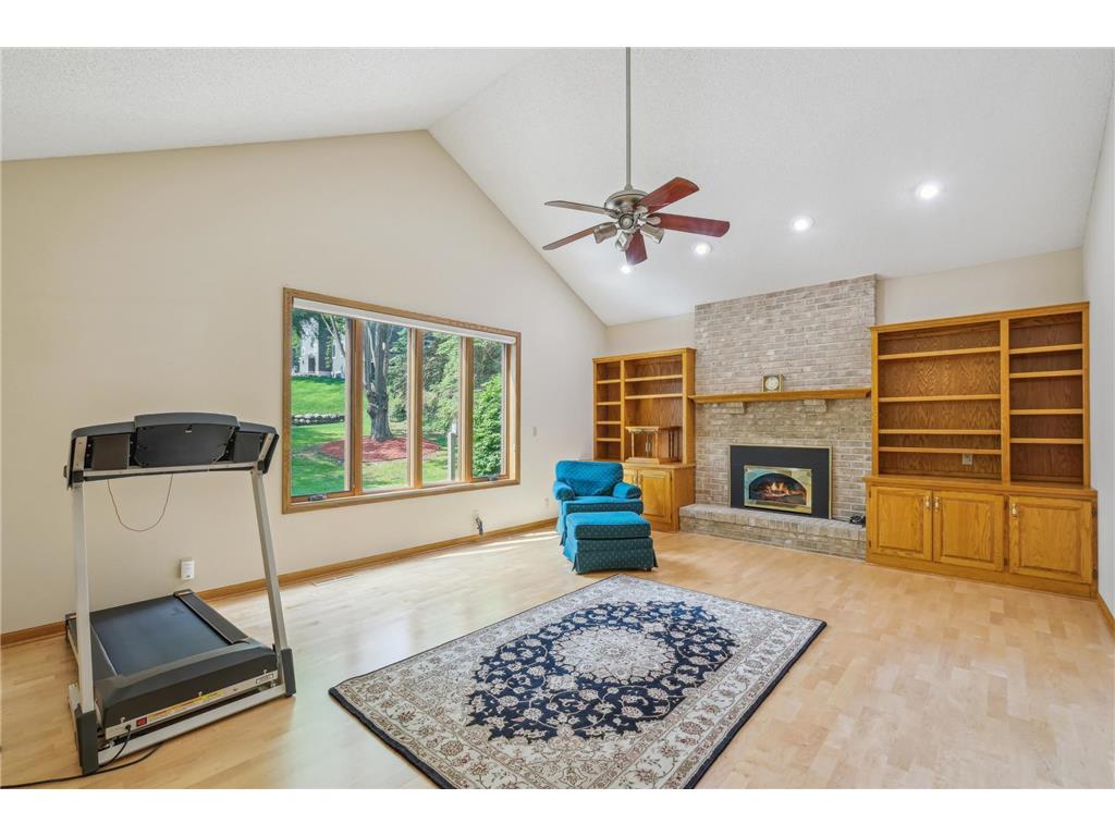 3049 12th Street NW, New Brighton, MN, 55112 | MLS: 6732763 | Edina Realty