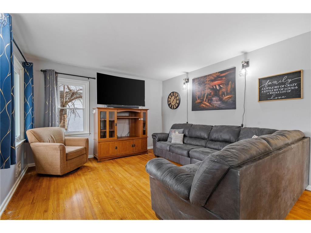 305 Butler Avenue E, West Saint Paul, MN, 55118 | MLS: 6522077 | Edina ...