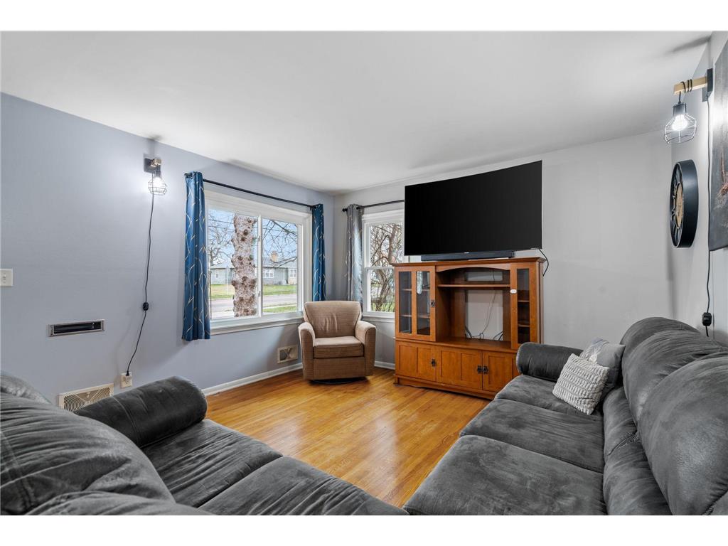 305 Butler Avenue E, West Saint Paul, MN, 55118 | MLS: 6522077 | Edina ...