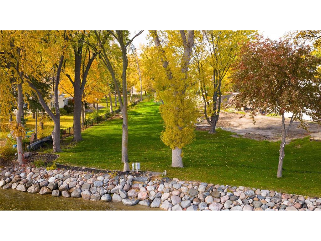 3055 N Shore Drive, Orono, MN, 55391 | MLS: 6625893 | Edina Realty