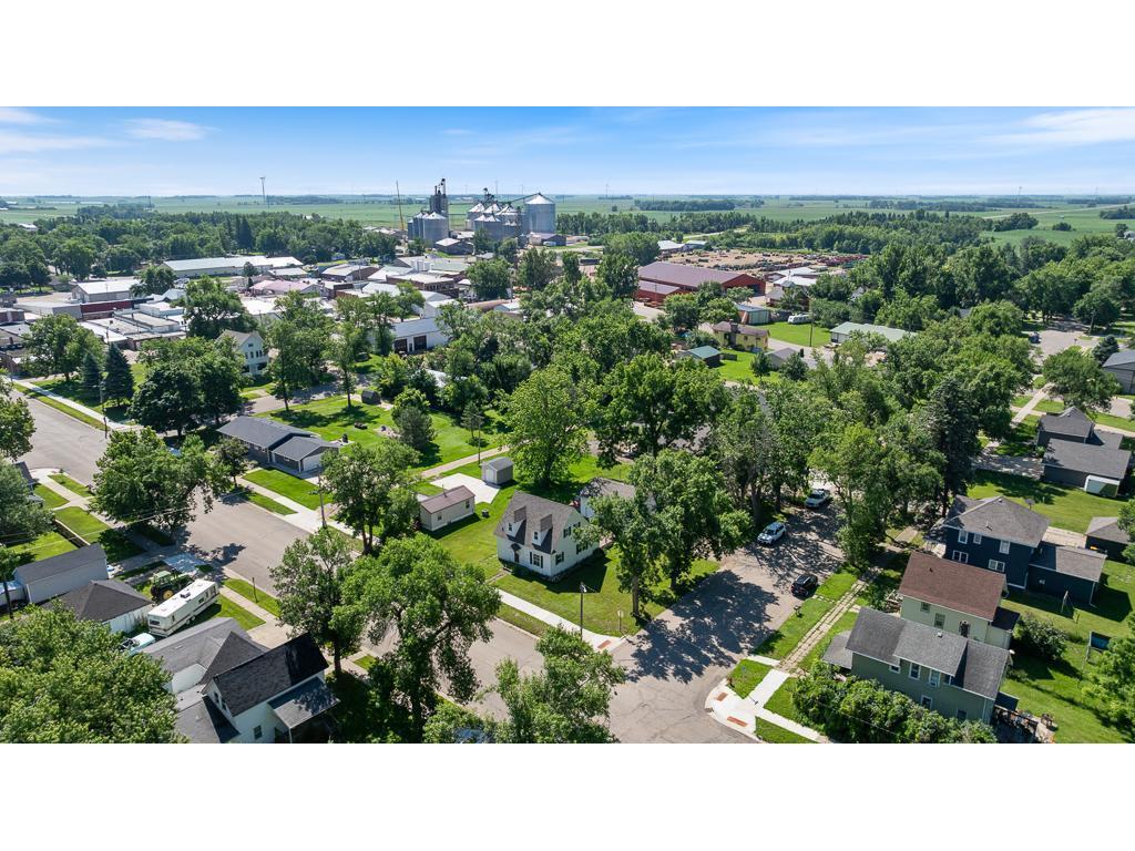 307 W Garfield Street, Hendricks, MN, 56136 | MLS: 6751527 | Edina Realty