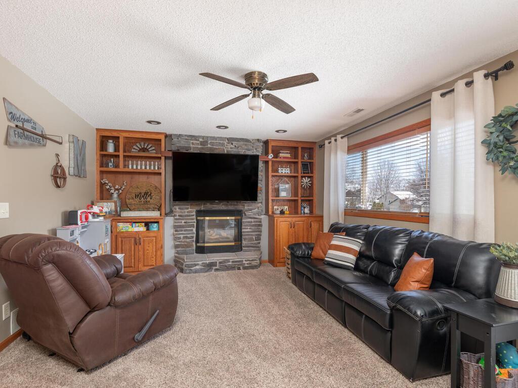 3079 Hemingway Avenue N, Oakdale, MN, 55128 | MLS: 6506698 | Edina Realty