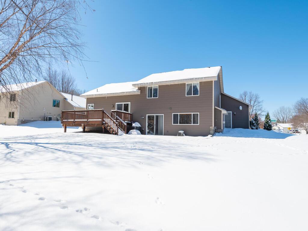 3079 Hemingway Avenue N, Oakdale, MN, 55128 | MLS: 6506698 | Edina Realty