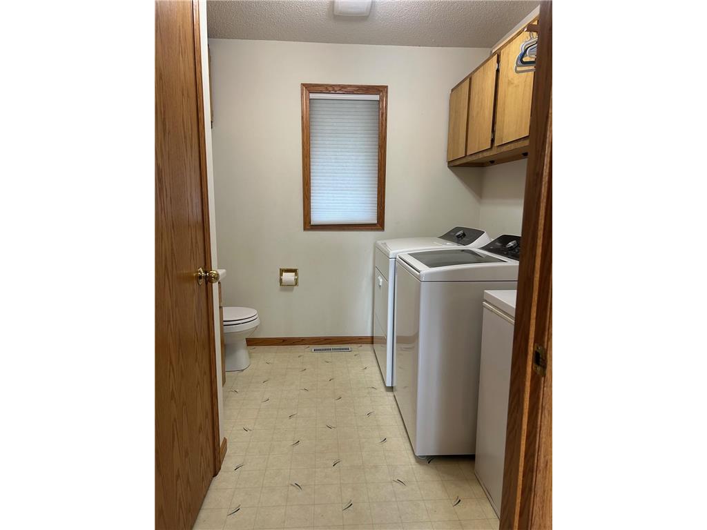 308 SW Quince St, New London, MN, 56273 | MLS: 6770270 | Edina Realty