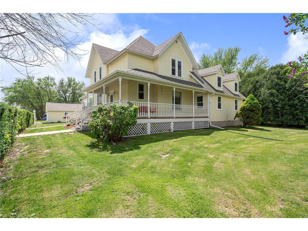 310 1st Avenue SE, Blooming Prairie, MN, 55917 | MLS: 6725481 | Edina ...