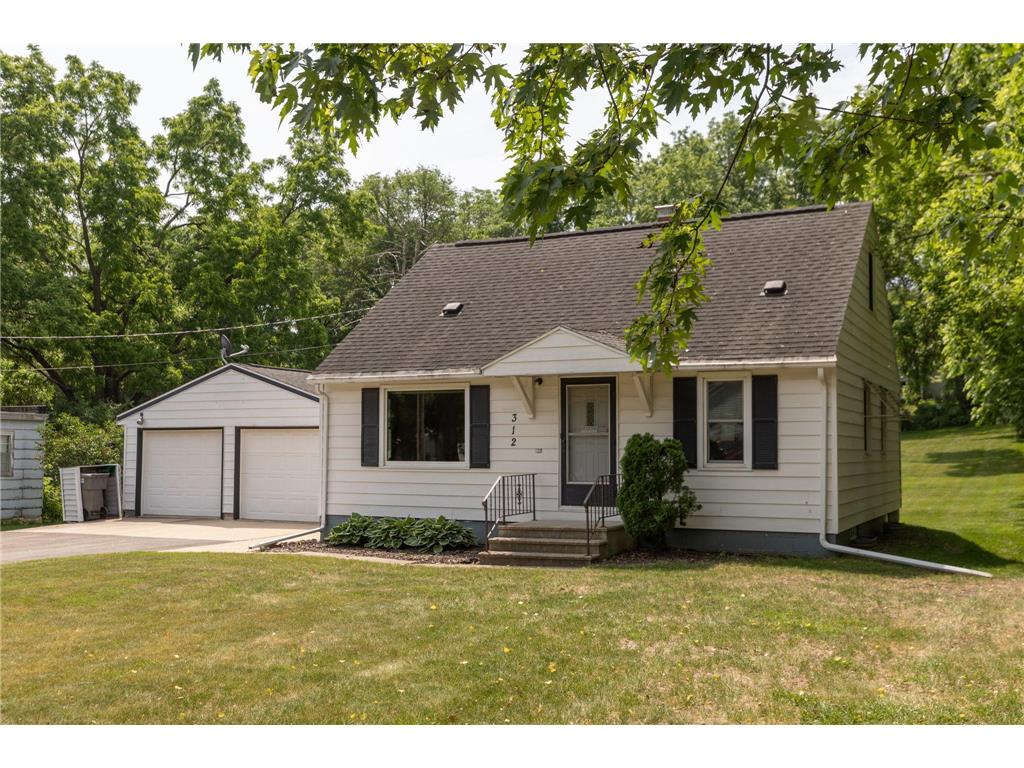 312 21st Street SW, Rochester, MN, 55902 | MLS: 6379139 | Edina Realty