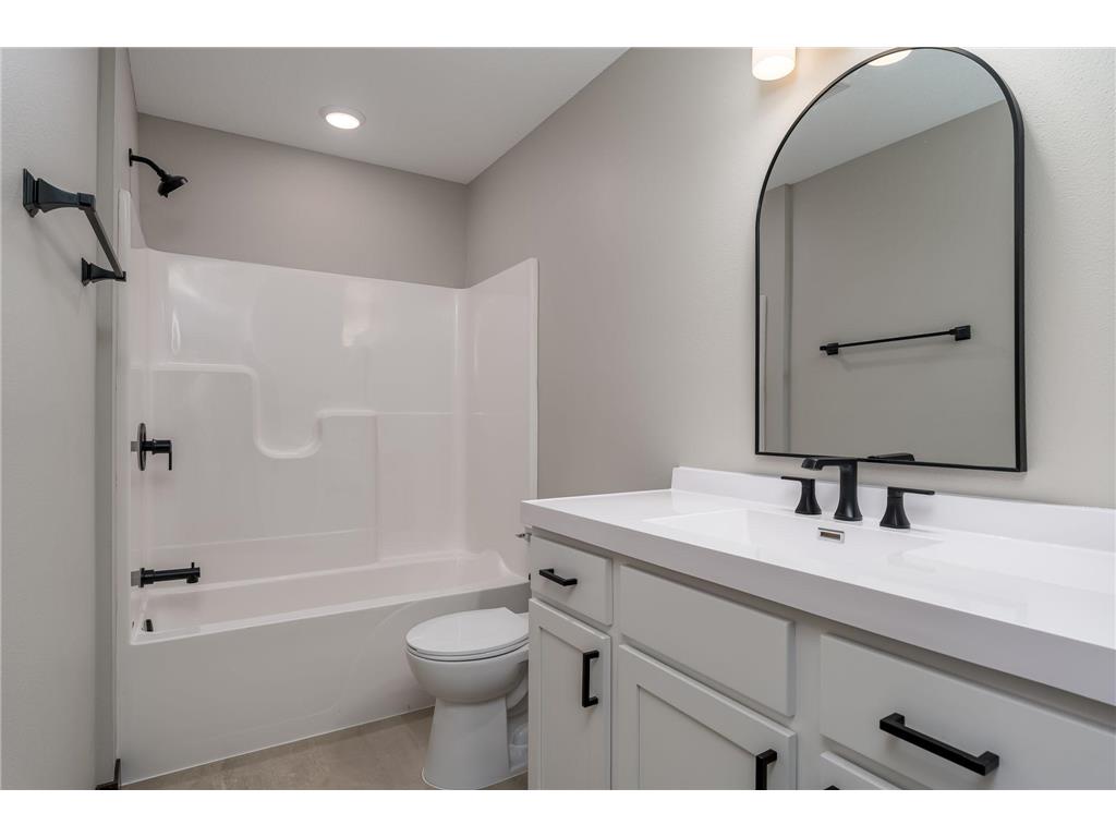 3122 Scotch Lane, Mankato, MN, 56001 | MLS: 6730646 | Edina Realty