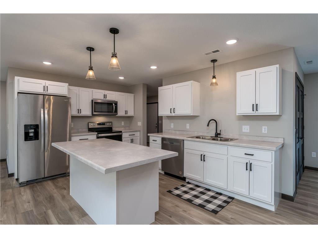 3122 Scotch Lane, Mankato, MN, 56001 | MLS: 6730646 | Edina Realty