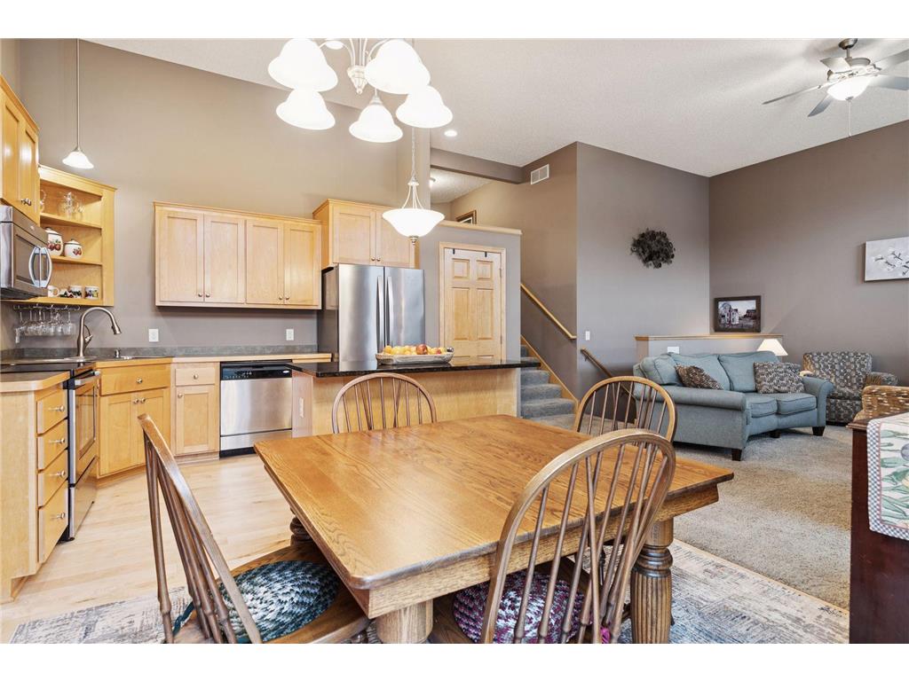 3124 Frontier Drive, Woodbury, MN, 55129 | MLS: 6811291 | Edina Realty