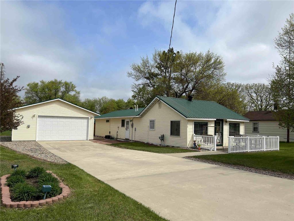 313 2nd Street NE, Menahga, MN, 56464 | MLS: 6373546 | Edina Realty