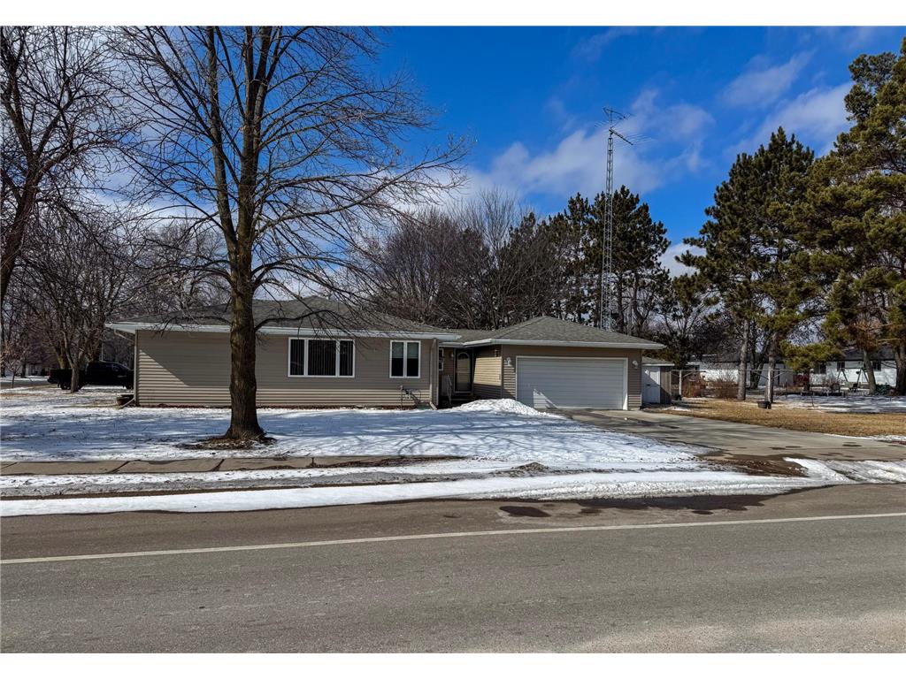 313 Park Avenue SE, Pierz, MN, 56364 | MLS: 6680107 | Edina Realty