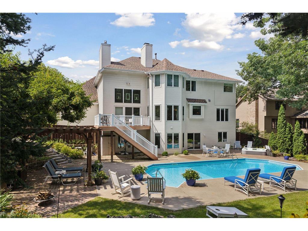 315 Oak Ridge Drive, Vadnais Heights, MN, 55127 | MLS: 6587557 | Edina ...