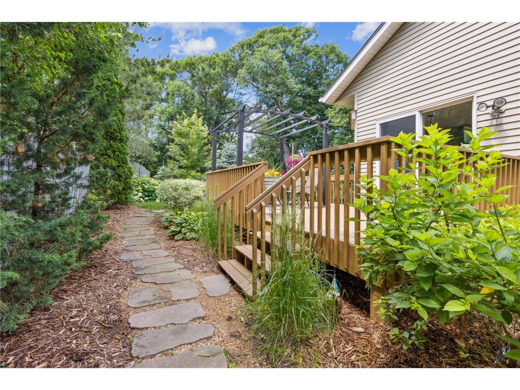 315 Russell Lane, Long Lake, MN, 55356 | MLS: 6703186 | Edina Realty