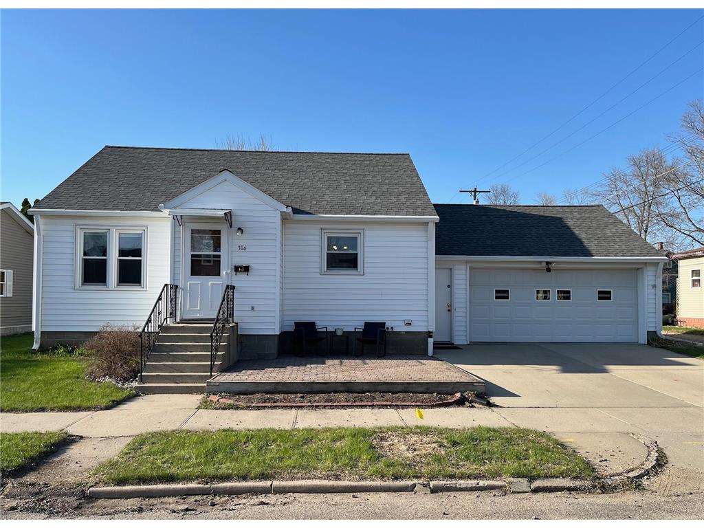 316 7th Street S, Sauk Centre, MN, 56378 | MLS: 6712961 | Edina Realty