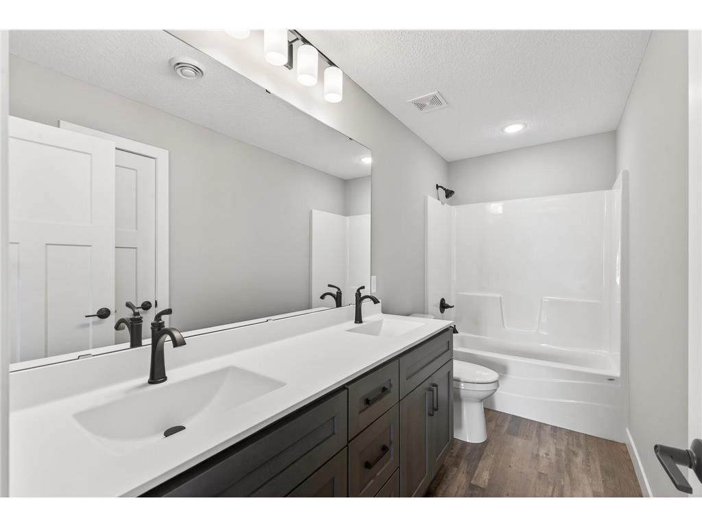 31720 Madison Road, Lindstrom, MN, 55045 | MLS: 6676768 | Edina Realty