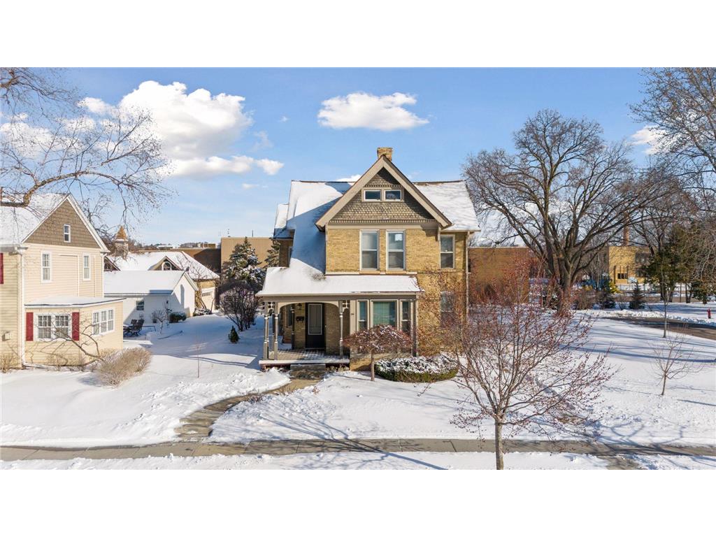 319 E 3rd Street, Chaska, MN, 55318 | MLS: 6503664 | Edina Realty