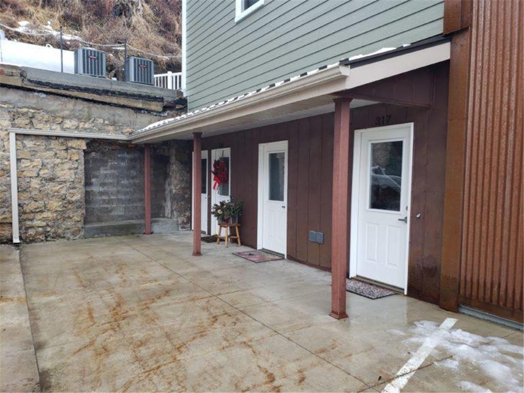 319 S Main Street, Alma, WI, 54610 | MLS: 6417309 | Edina Realty