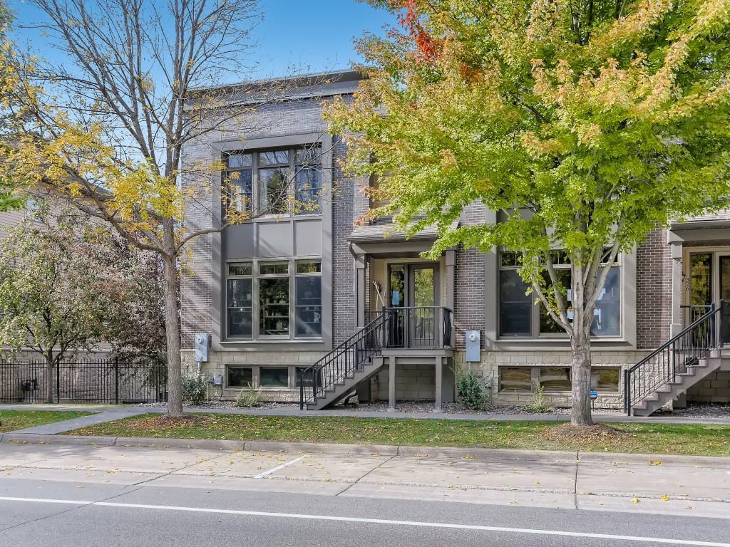 324 E Travelers Trail, Burnsville, MN, 55337 | MLS: 6269149 | Edina Realty