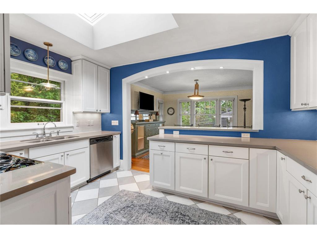 324 W Diamond Lake Road, Minneapolis, MN, 55419 | MLS: 6736190 | Edina ...