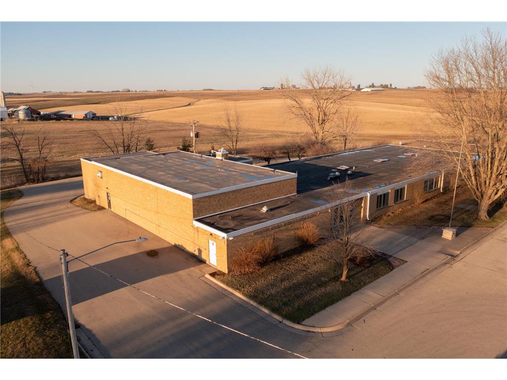 325 1st Avenue SE, Altura, MN, 55910 | MLS: 6696733 | Edina Realty