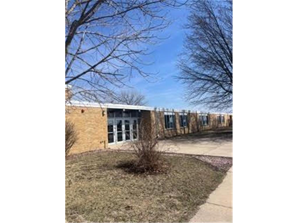 325 1st Avenue SE, Altura, MN, 55910 | MLS: 6696733 | Edina Realty