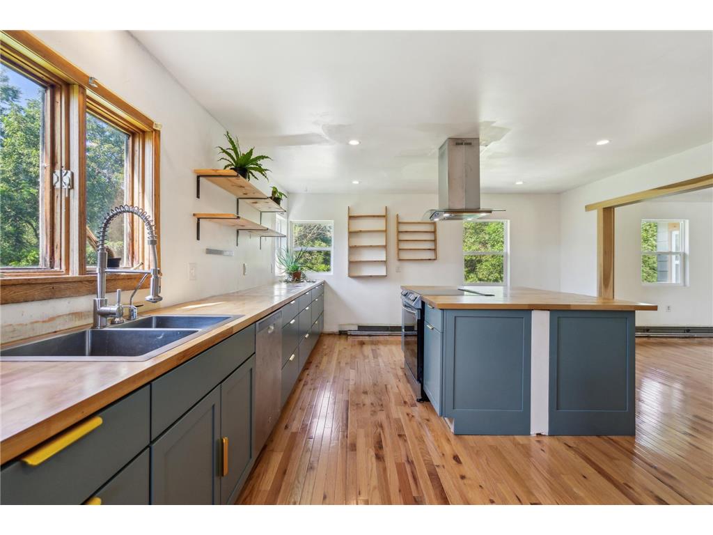 3260 302nd Street E, Sciota Twp, MN, 55065 | MLS: 6633808 | Edina Realty