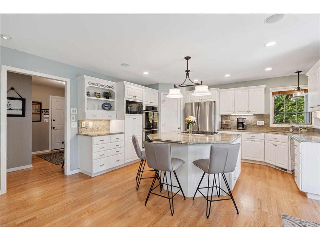 3290 Samuel Court, Vadnais Heights, MN, 55127 | MLS: 6729103 | Edina Realty