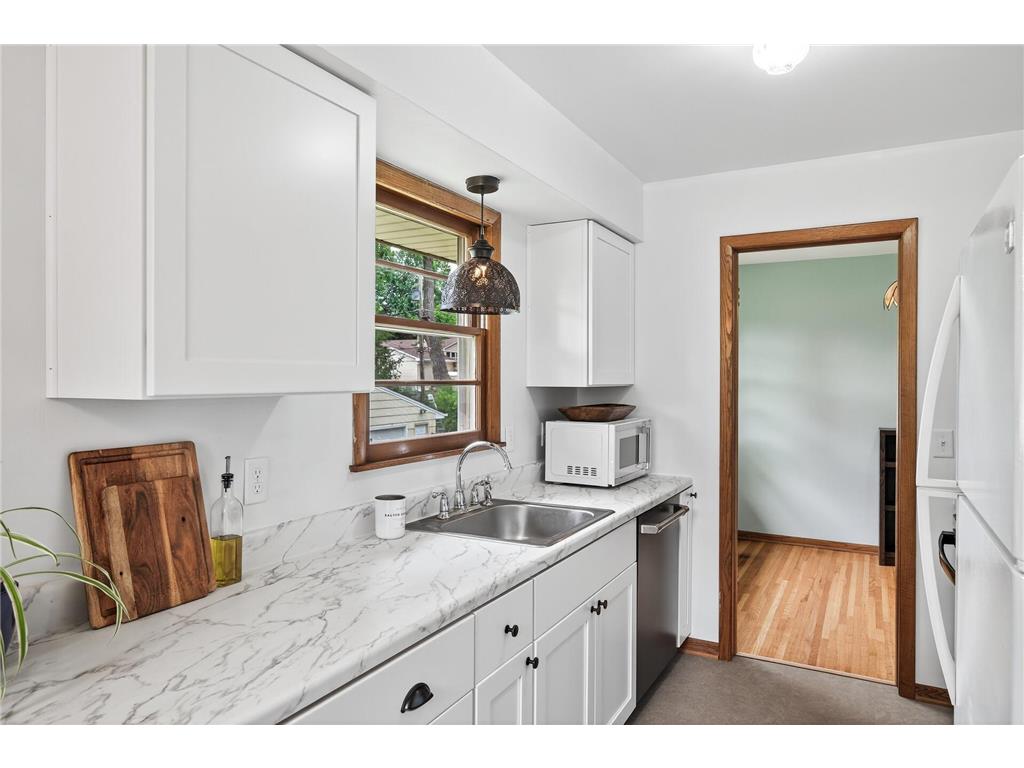 3313 Zane Avenue N, Crystal, MN, 55422 | MLS: 6757233 | Edina Realty