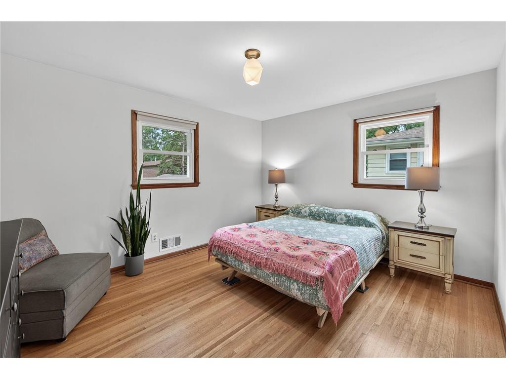 3313 Zane Avenue N, Crystal, MN, 55422 | MLS: 6757233 | Edina Realty