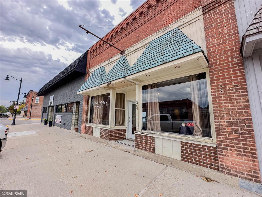337 Main Street N, Renville, MN, 56284 | MLS: 6441596 | Edina Realty