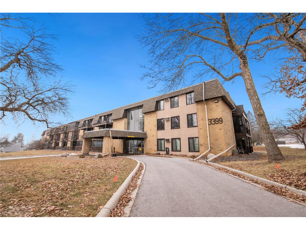3399 Kent Street #301, Shoreview, MN, 55126 | MLS: 6637708 | Edina Realty