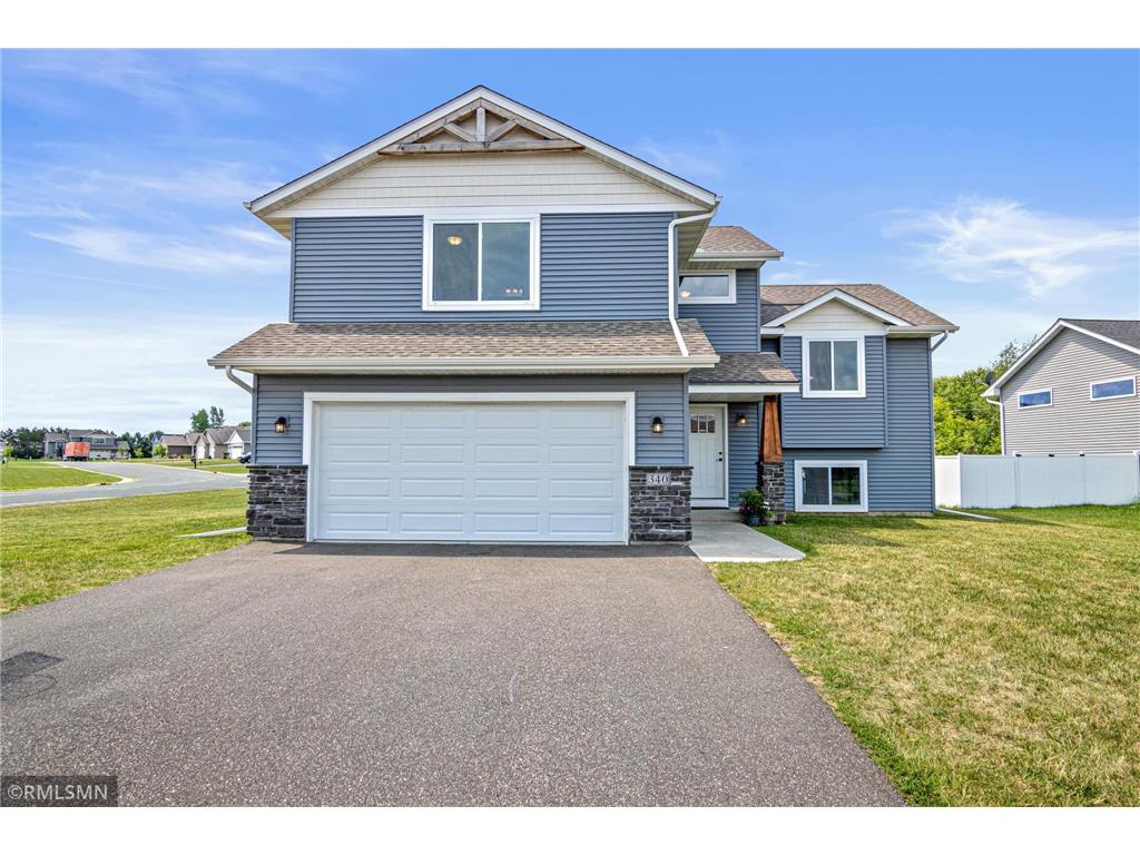 340 Dakota Avenue, Roberts, WI, 54023 | MLS: 6396835 | Edina Realty