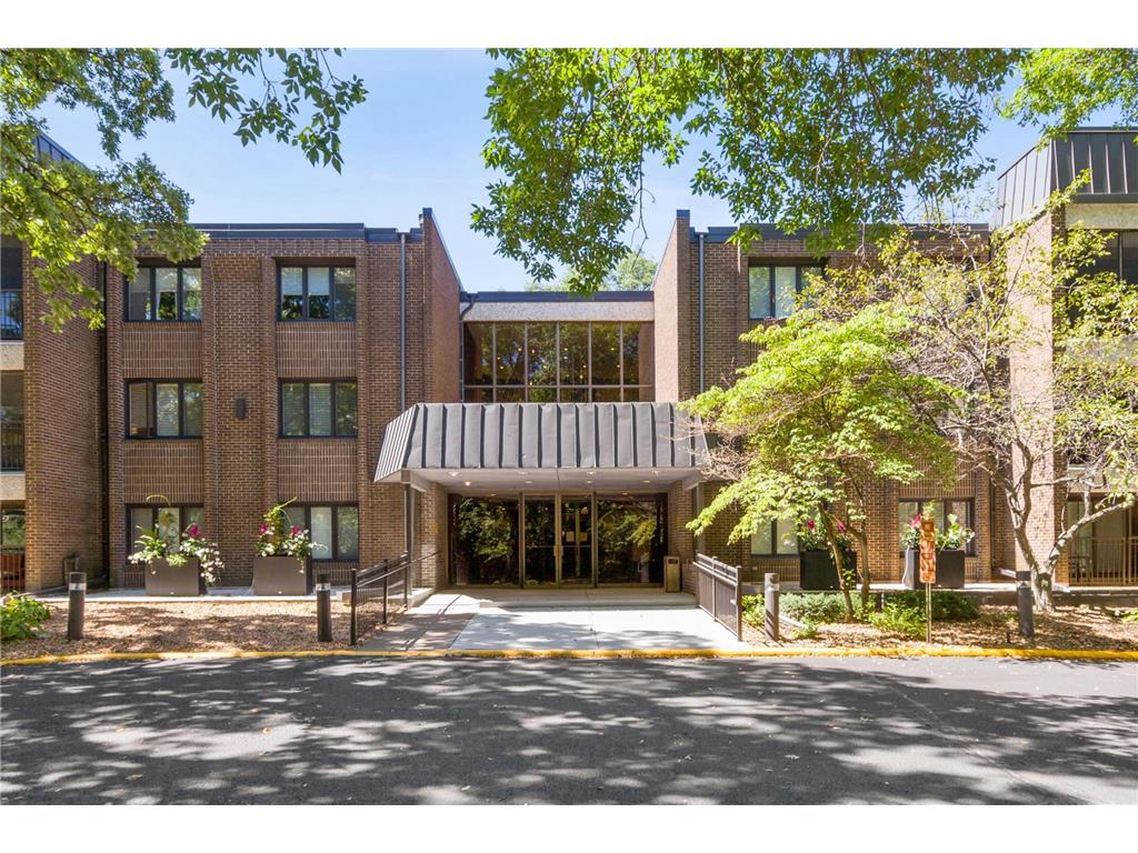 3412 Oak Ridge Road #108, Minnetonka, MN, 55305 | MLS: 6657057 | Edina ...