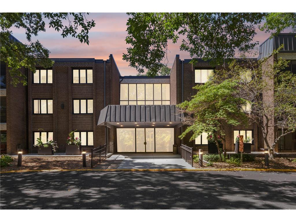 3412 Oak Ridge Road #108, Minnetonka, MN, 55305 | MLS: 6657057 | Edina ...