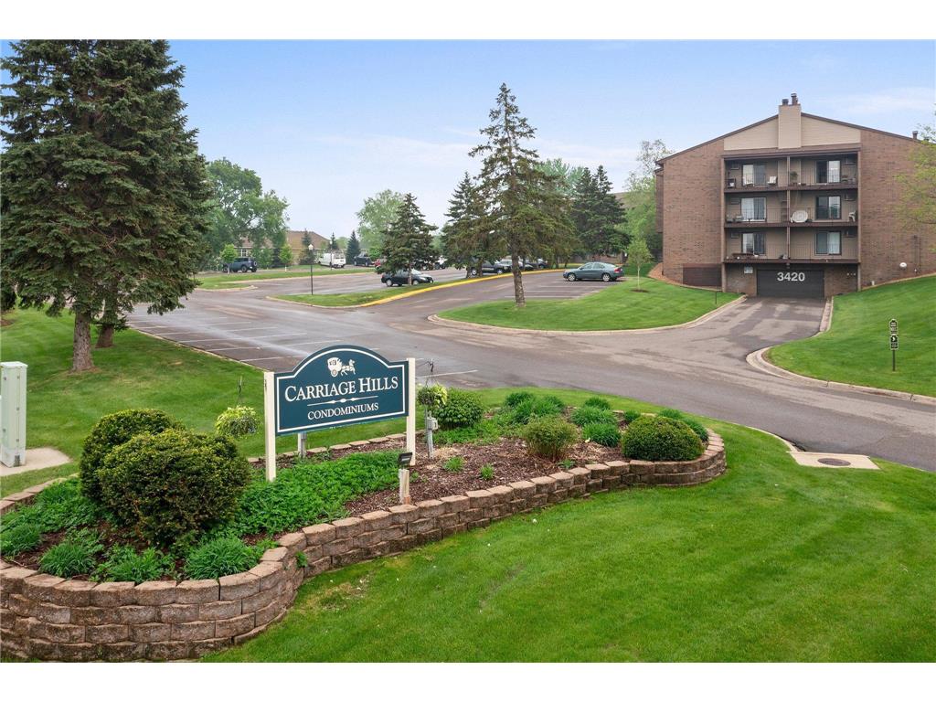 3420 Golfview Drive #319, Eagan, MN, 55123 | MLS: 6372273 | Edina Realty