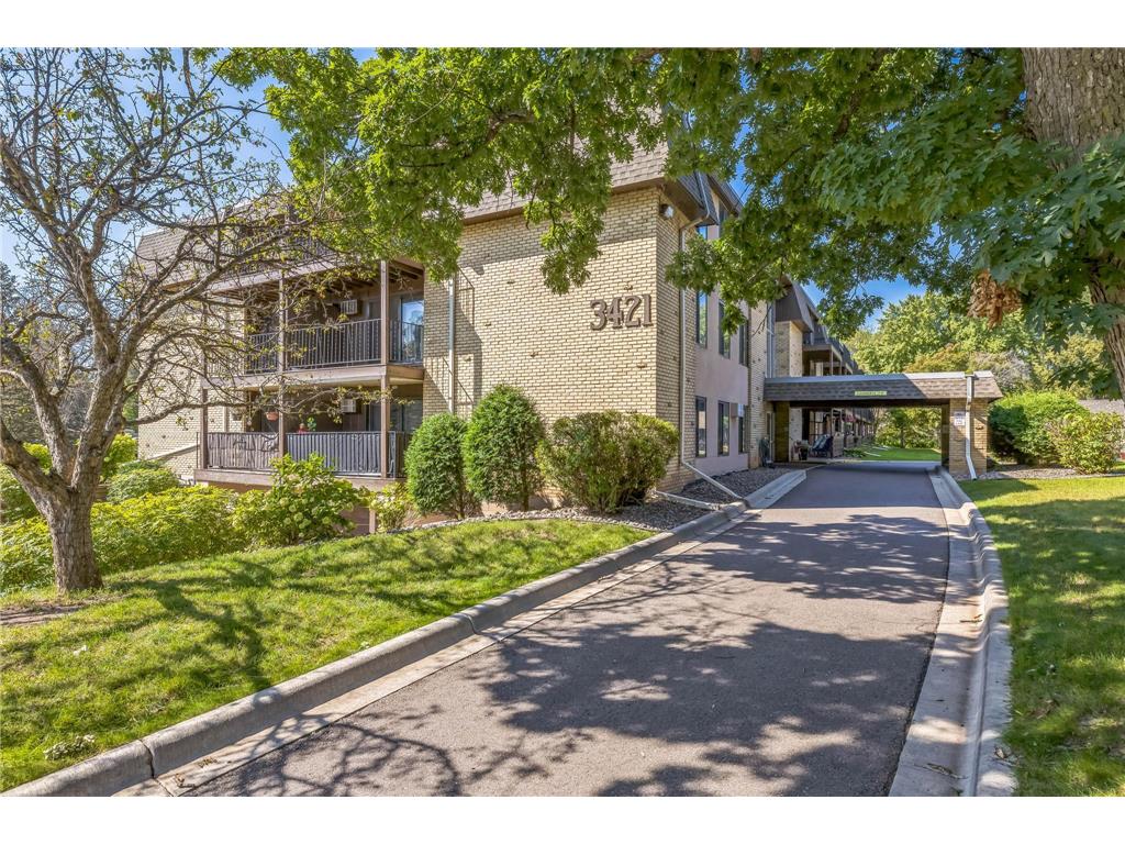 3421 Kent Street #607, Shoreview, MN, 55126 | MLS: 6587964 | Edina Realty