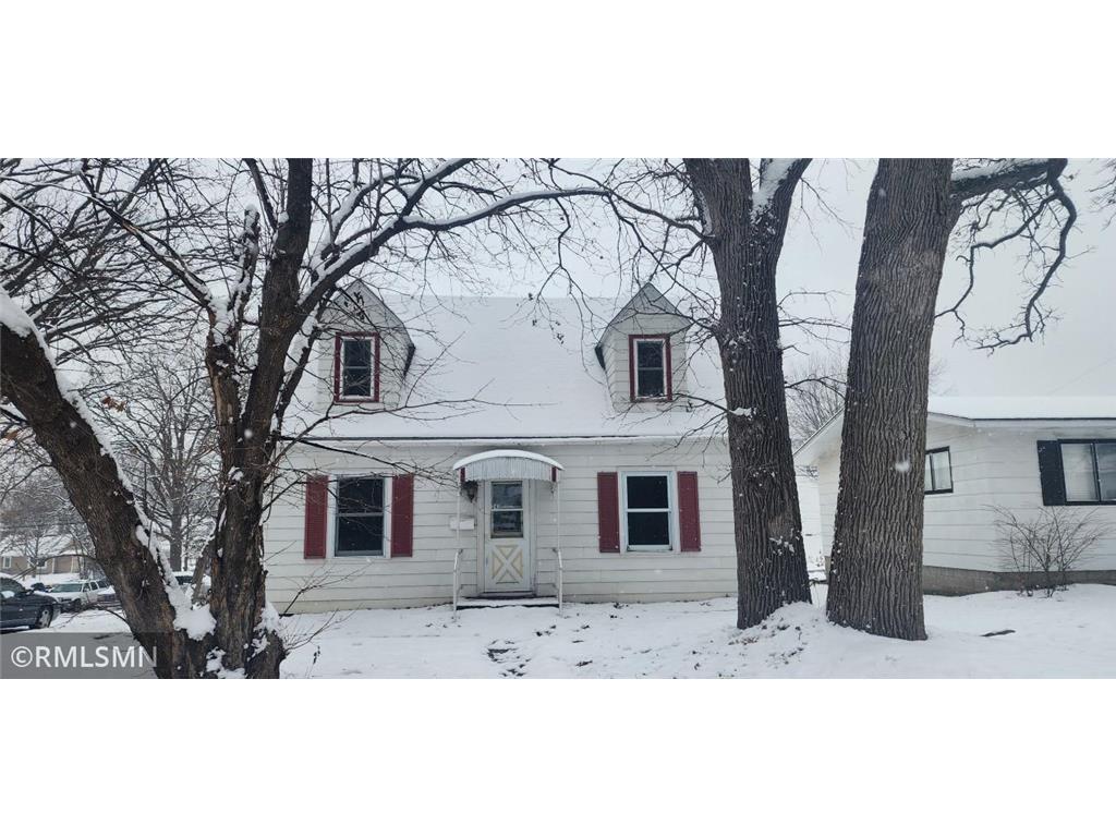 343 McLean Street, Mora, MN, 55051 | MLS: 6309694 | Edina Realty