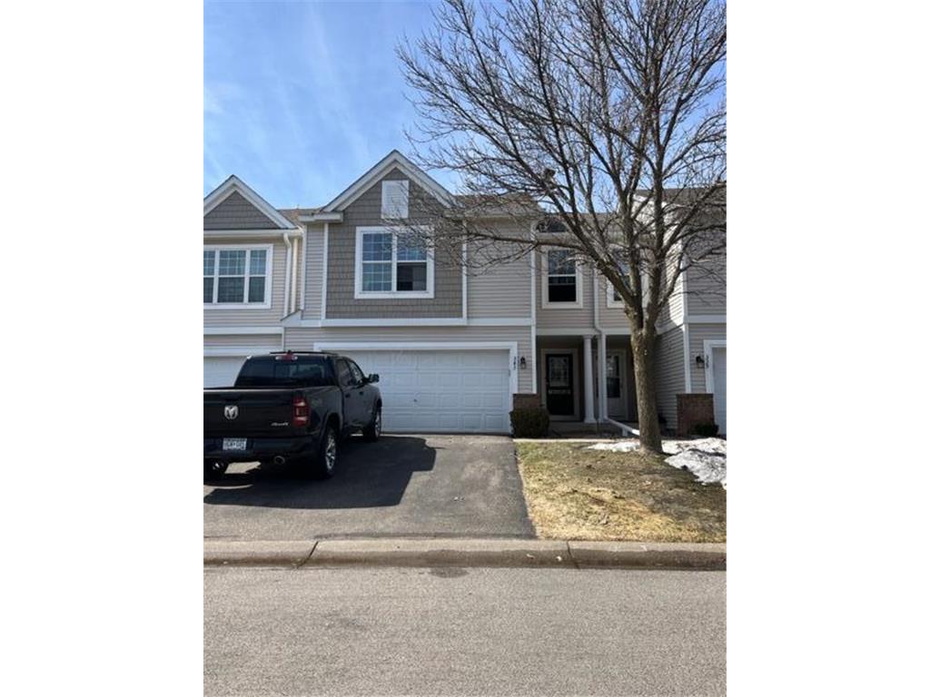 343 Wagon Wheel Lane, Chaska, MN, 55318 | MLS: 6378302 | Edina Realty