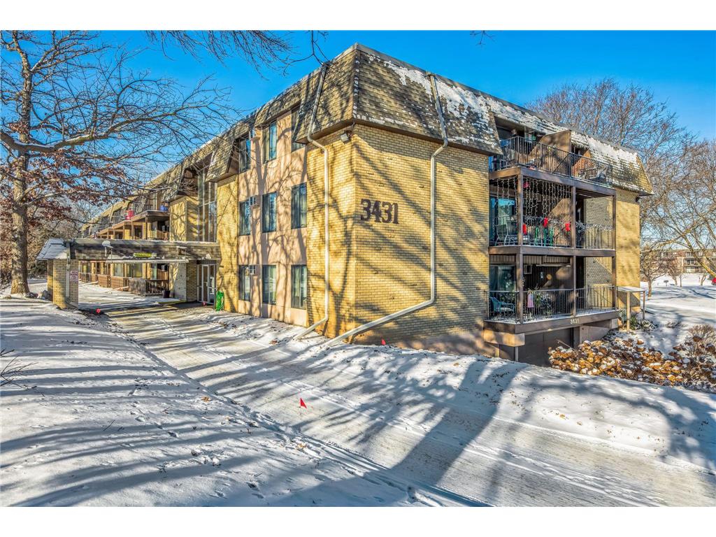 3431 Kent Street #711, Shoreview, MN, 55126 | MLS: 6635396 | Edina Realty