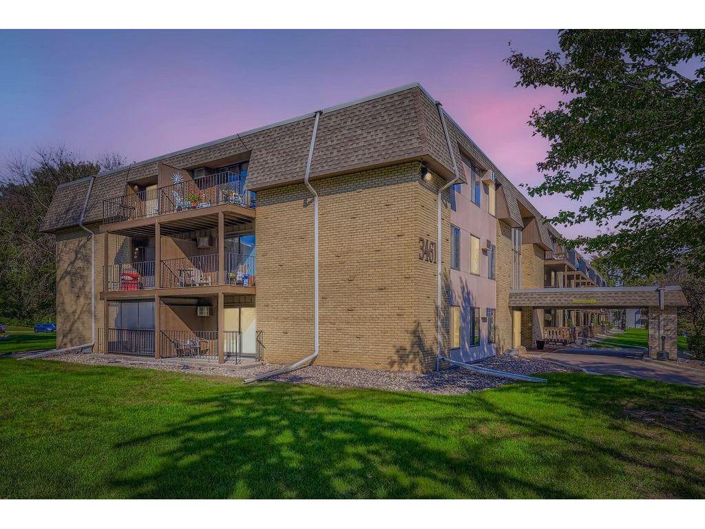 3461 Kent Street #1002, Shoreview, MN, 55126 | MLS: 6795549 | Edina Realty