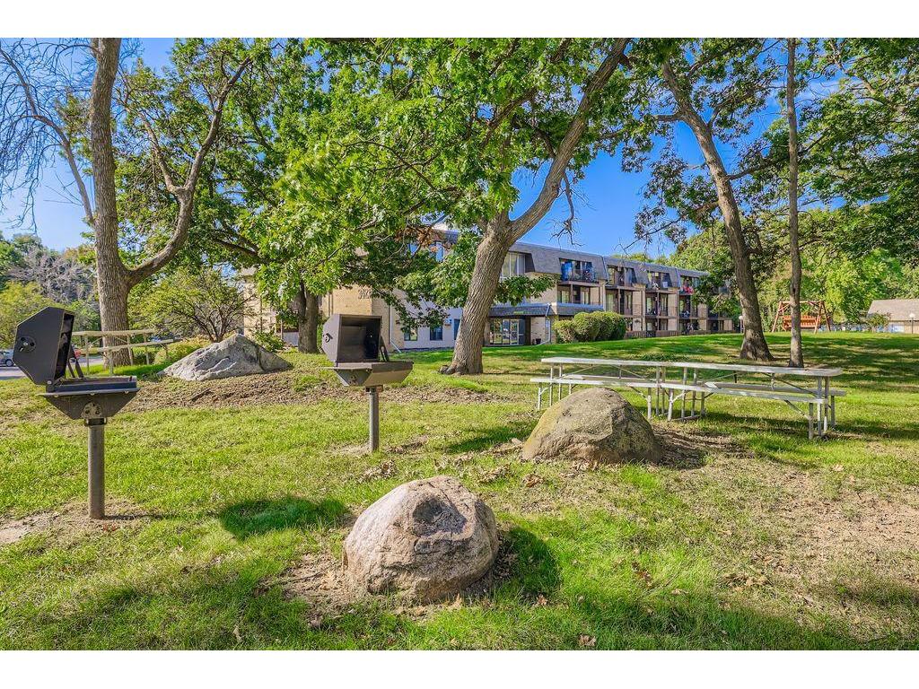 3461 Kent Street #1002, Shoreview, MN, 55126 | MLS: 6795549 | Edina Realty