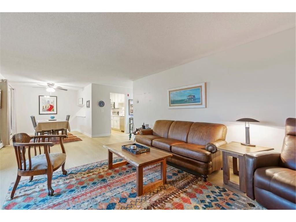 35 Nathan Lane N #204, Plymouth, MN, 55441 | MLS: 6724974 | Edina Realty