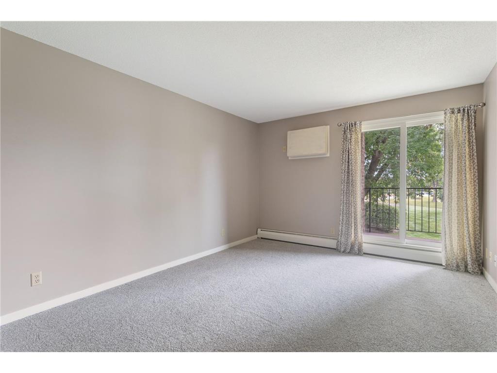 35 Nathan Lane N #210, Plymouth, MN, 55441 | MLS: 6726422 | Edina Realty