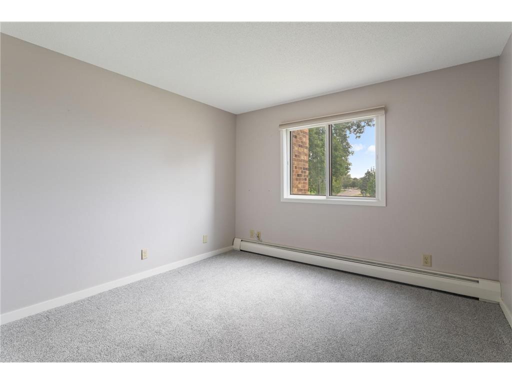 35 Nathan Lane N #210, Plymouth, MN, 55441 | MLS: 6726422 | Edina Realty